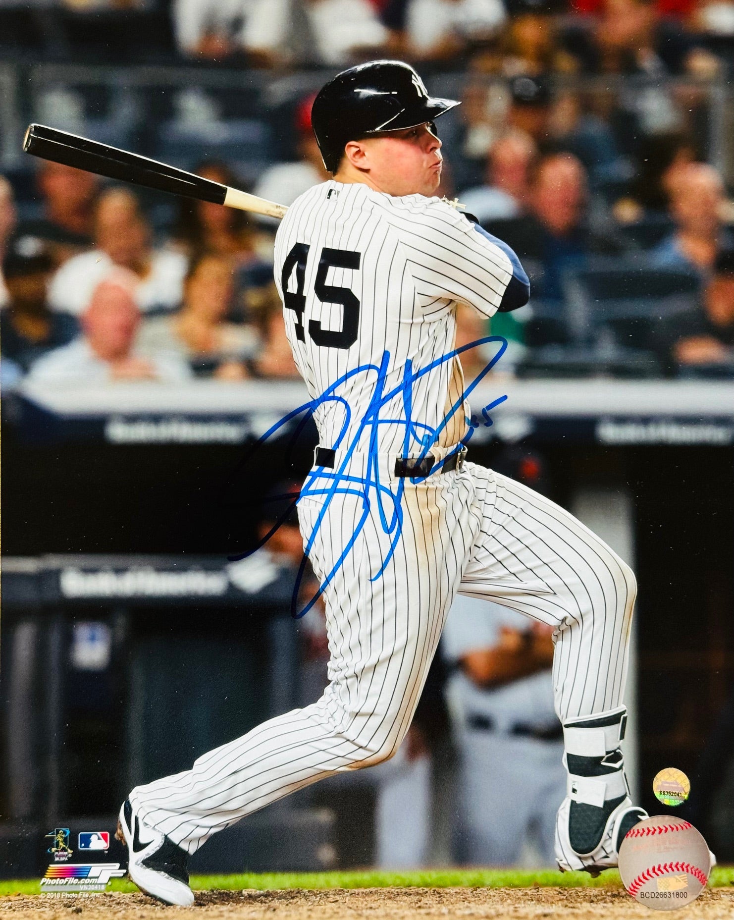 Luke Voit Autographed 8x10 Yankees Photo (Steiner) | Hollywood Collectibles