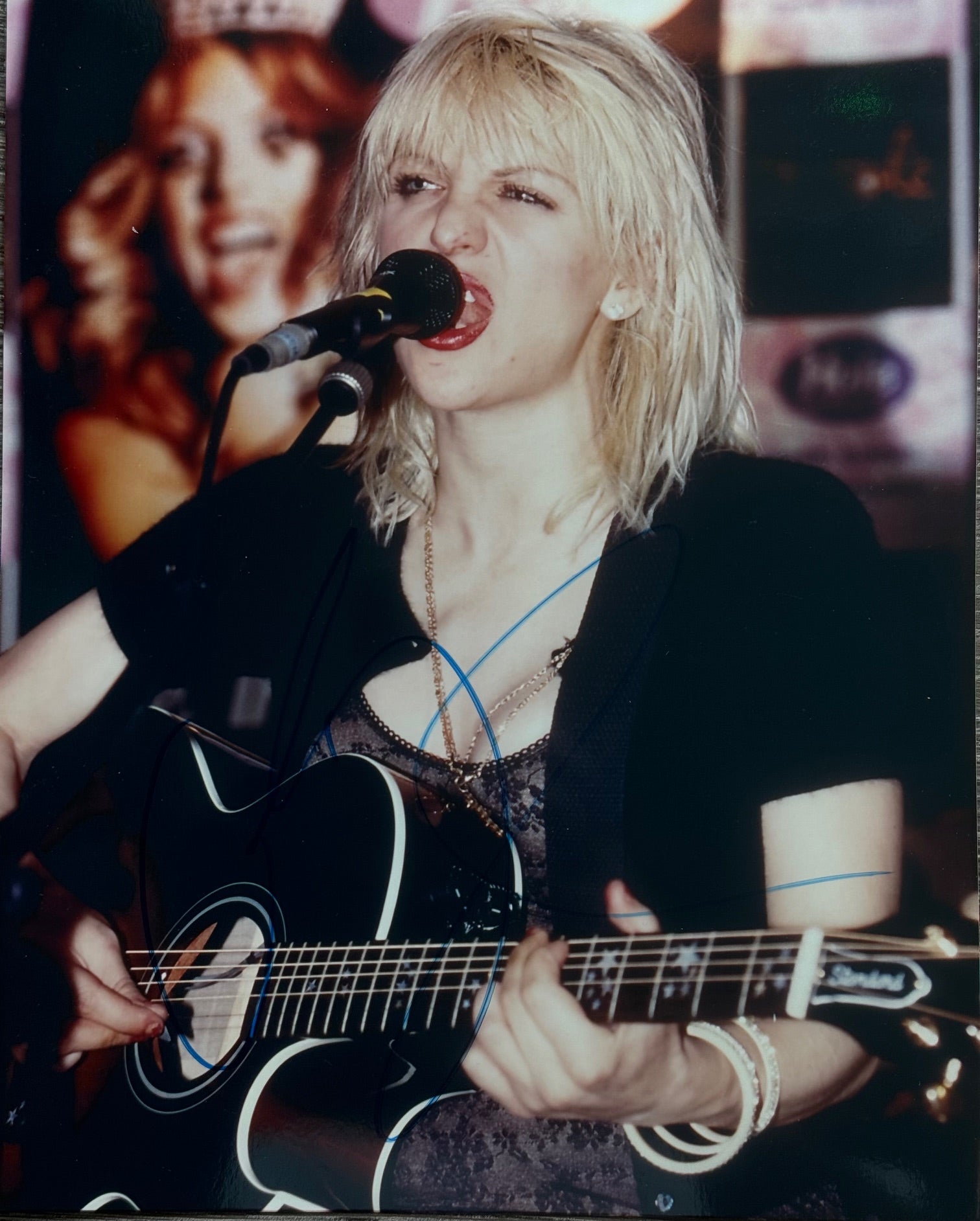 Courtney Love Autographed 8x10 Celebrity Photo | Hollywood Collectibles