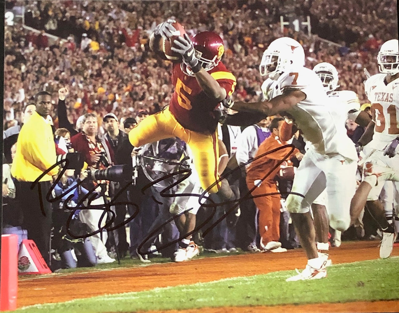 Reggie Bush Autographed 8x10 Football Photo | Hollywood Collectibles
