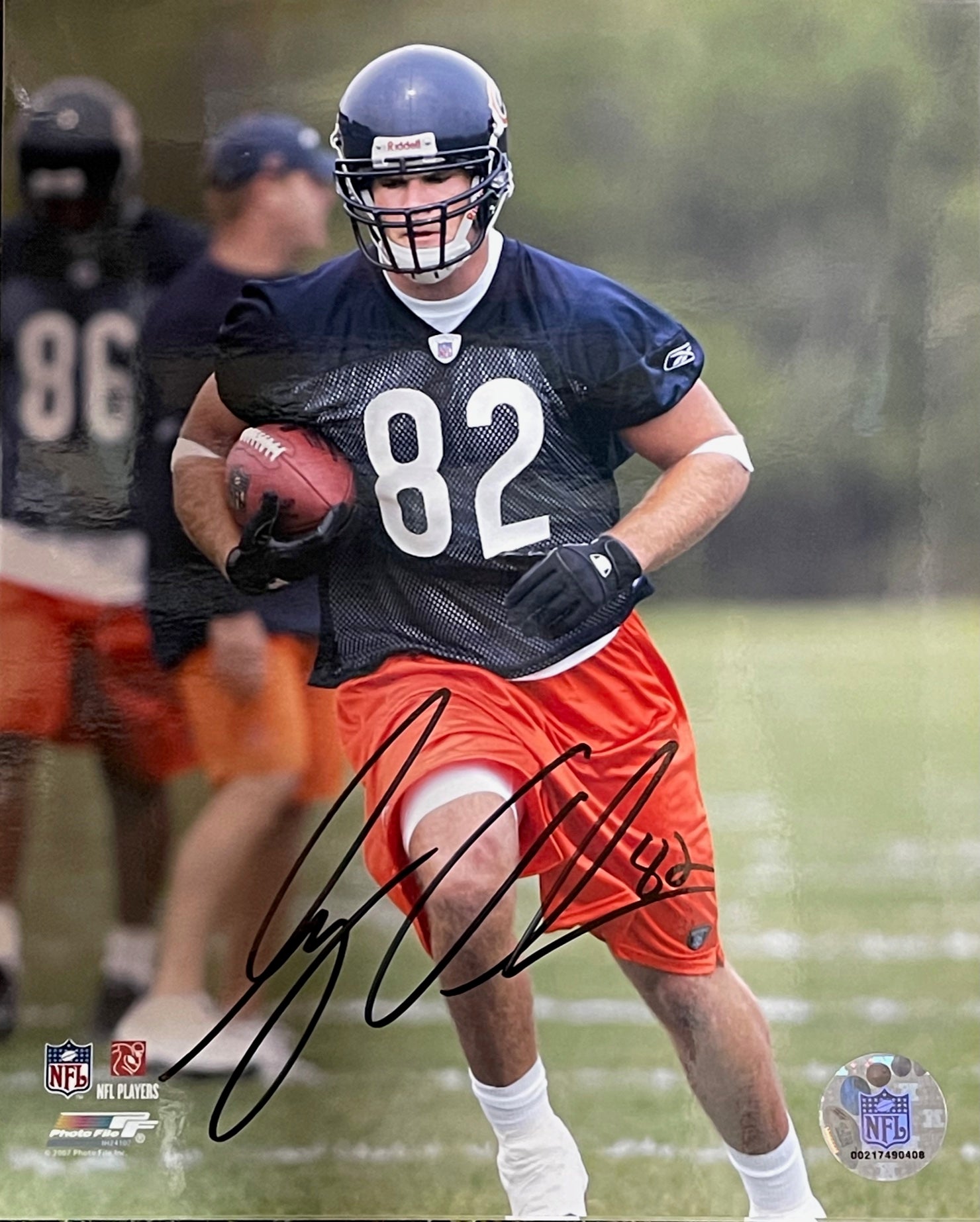 Greg Olsen Autographed 8x10 Football Photo | Hollywood Collectibles