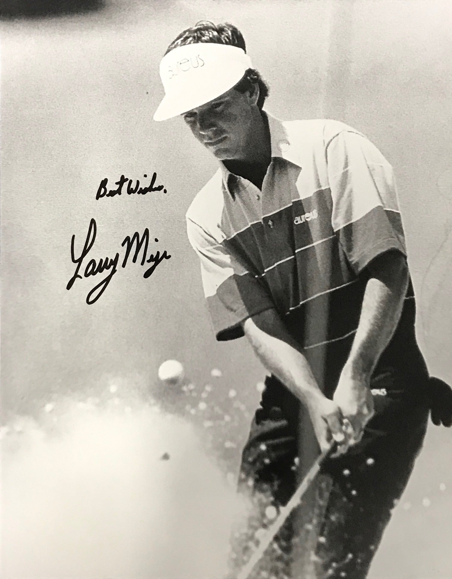 Larry Mize Signed Black & White Golf 8x10 Photo | Hollywood Collectibles