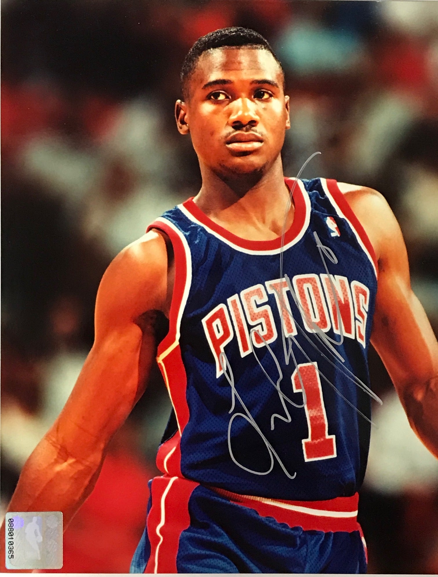 Lindsey Hunter Signed Basketball 8x10 Photo | Hollywood Collectibles